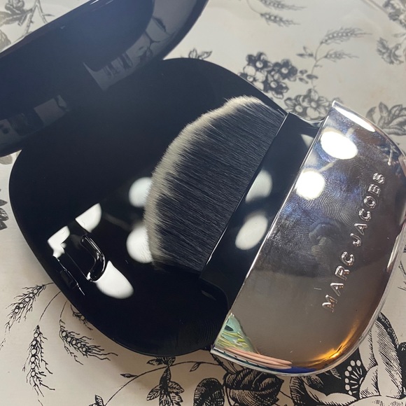 Marc Jacobs | Makeup | Marc Jacobs Accomplice Powder | Poshmark